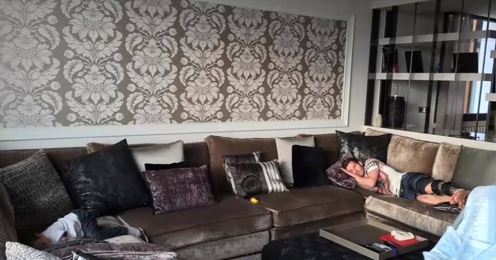 7 Potret Rumah Mewah Lionel Messi di Barcelona | Popmama.com