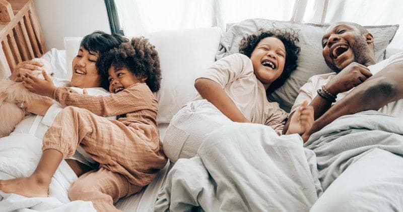 Apa Arti Anak Bungsu dan Karakteristiknya | Popmama.com