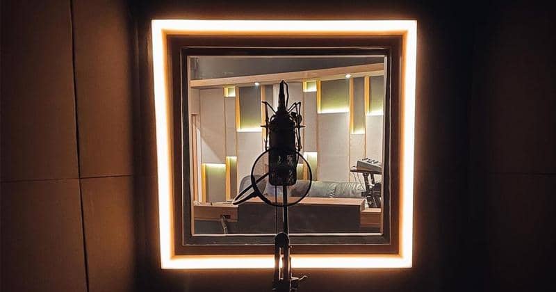 7 Foto Studio Rekaman Noah, Direnovasi Langsung Sama Ariel | Popmama.com