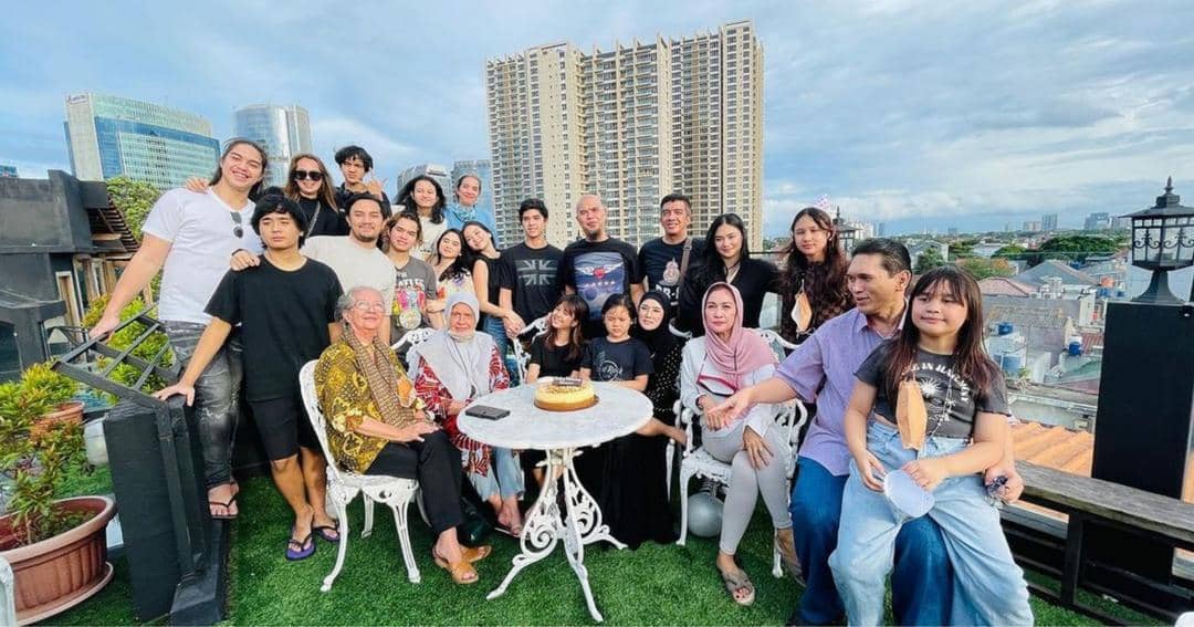 10 Foto Rooftop Rumah Ahmad Dhani, Ada Kolam Renang | Popmama.com