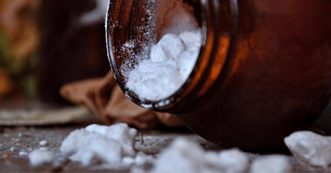 5 Cara Menggunakan Soda Api untuk WC Mampet | Popmama.com