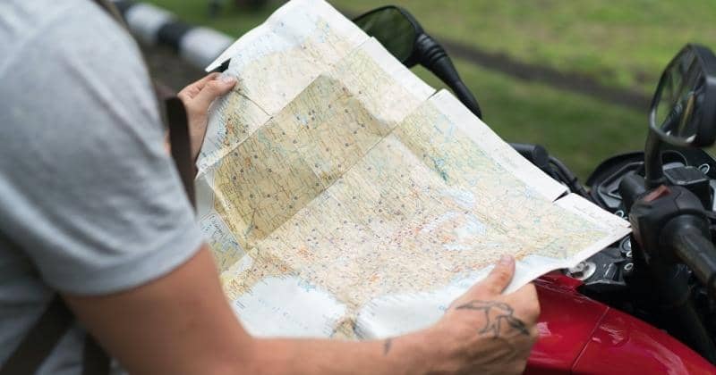 7 Cara Memilih Tour Guide yang Tepat | Popmama.com
