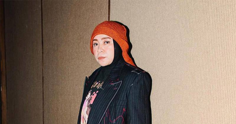 8 Fakta Keluarga Melly Goeslaw, Sempat Tak Kenali Papanya | Popmama.com