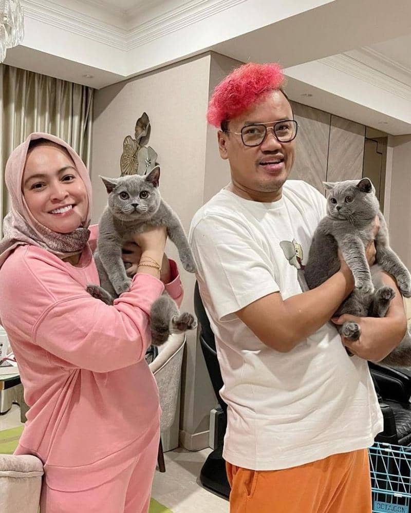 14 Nama Kucing Artis Indonesia, Ada Dior dan Rawon | Popmama.com