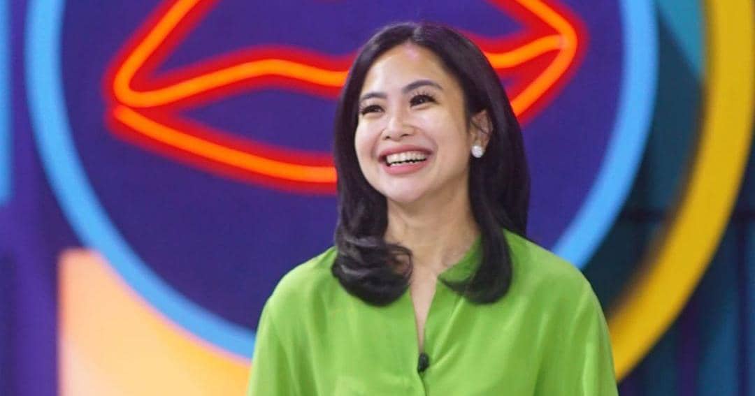 8 Fakta Perjalanan Cinta Feni Rose, Hidup Menjanda 3 Tahun | Popmama.com