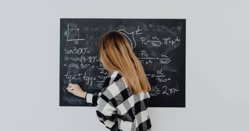 7 Contoh Soal Angka Kematian Kasar | Popmama.com