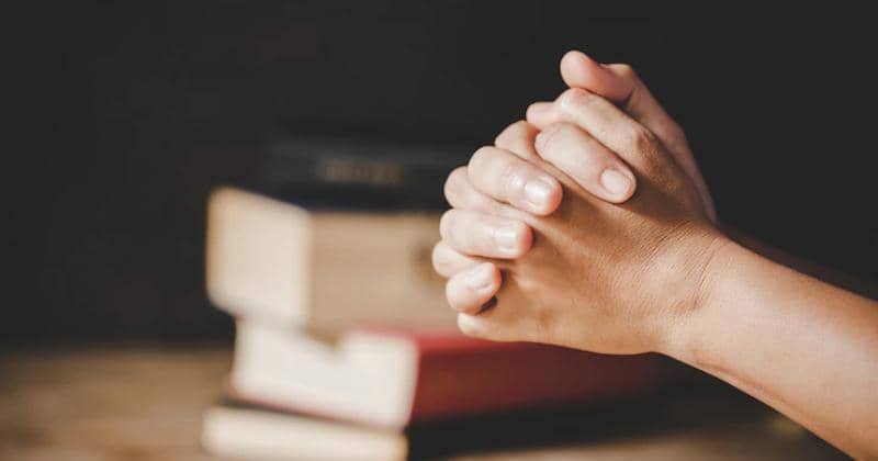 6 Contoh Penyampaian Doa Berkat sebagai Penutup Ibadah Kristen ...