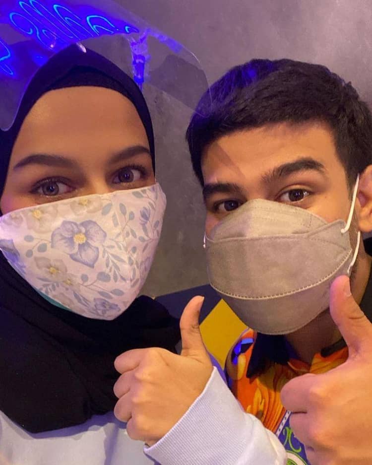 10 Foto Akrab Dilla dan Fadil Jaidi, Sibling Goals Banget! | Popmama.com