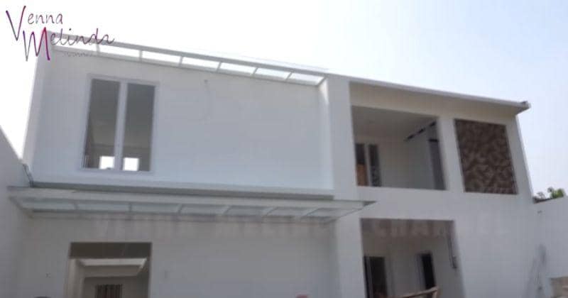 Progres Rumah Baru Venna Melinda yang Megah dan Mewah | Popmama.com