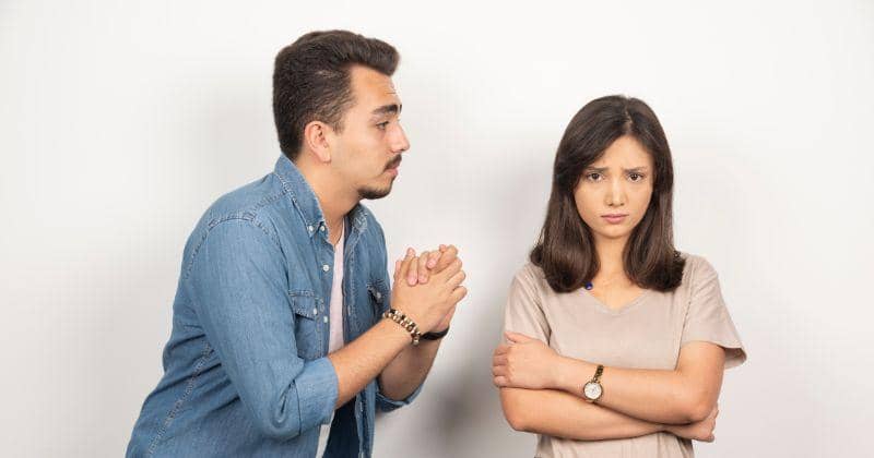 80 Kata-Kata Minta Maaf kepada Teman, Menyentuh dan Bermakna | Popmama.com