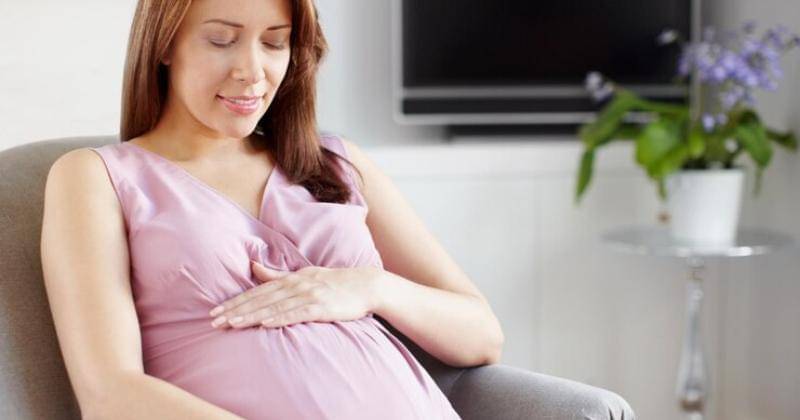 6 Tanda-Tanda Hamil Muda pada Perut yang Jarang Disadari | Popmama.com