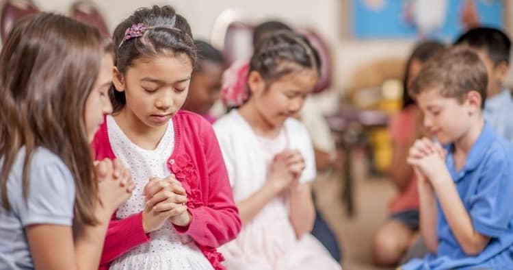 11 Doa Syafaat Kristen Berupa Harapan dan Ucapan Syukur | Popmama.com