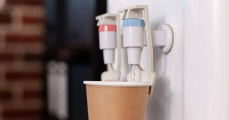 20 Rekomendasi Merek Dispenser Galon Bawah Beserta Harganya | Popmama.com