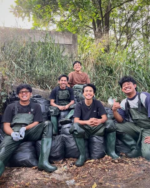 Mengenal Pandawara Group, 5 Pemuda Pembersih Lingkungan | Popmama.com