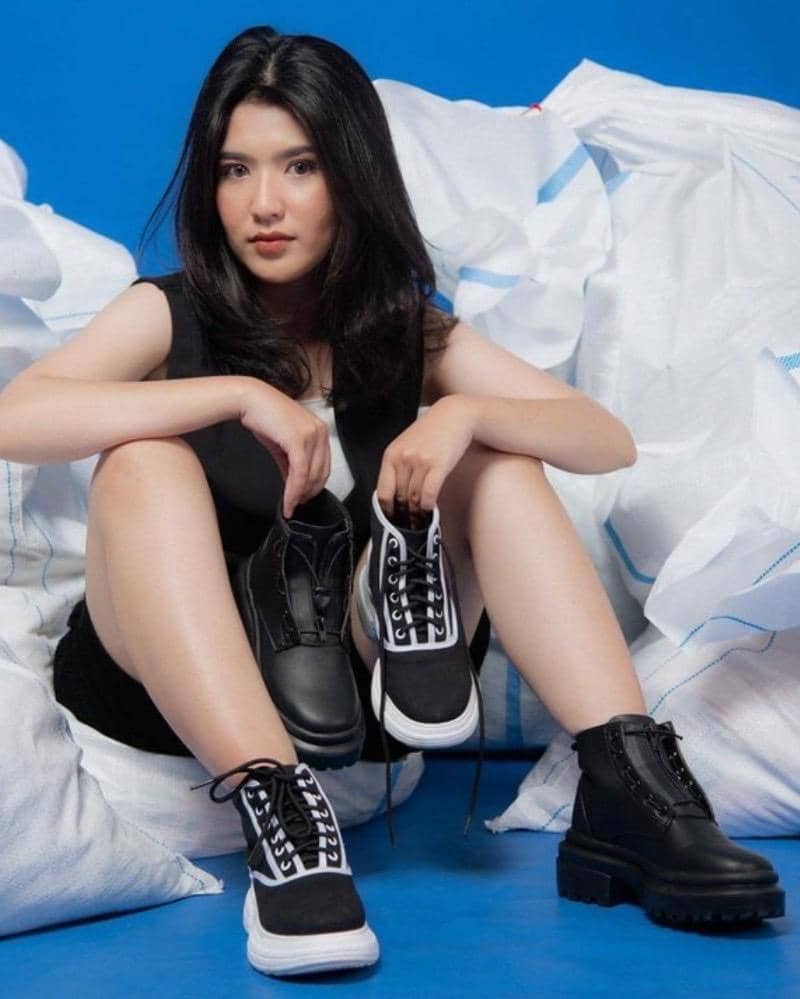 10 Rekomendasi Sepatu Boots Kulit Merek Lokal | Popmama.com