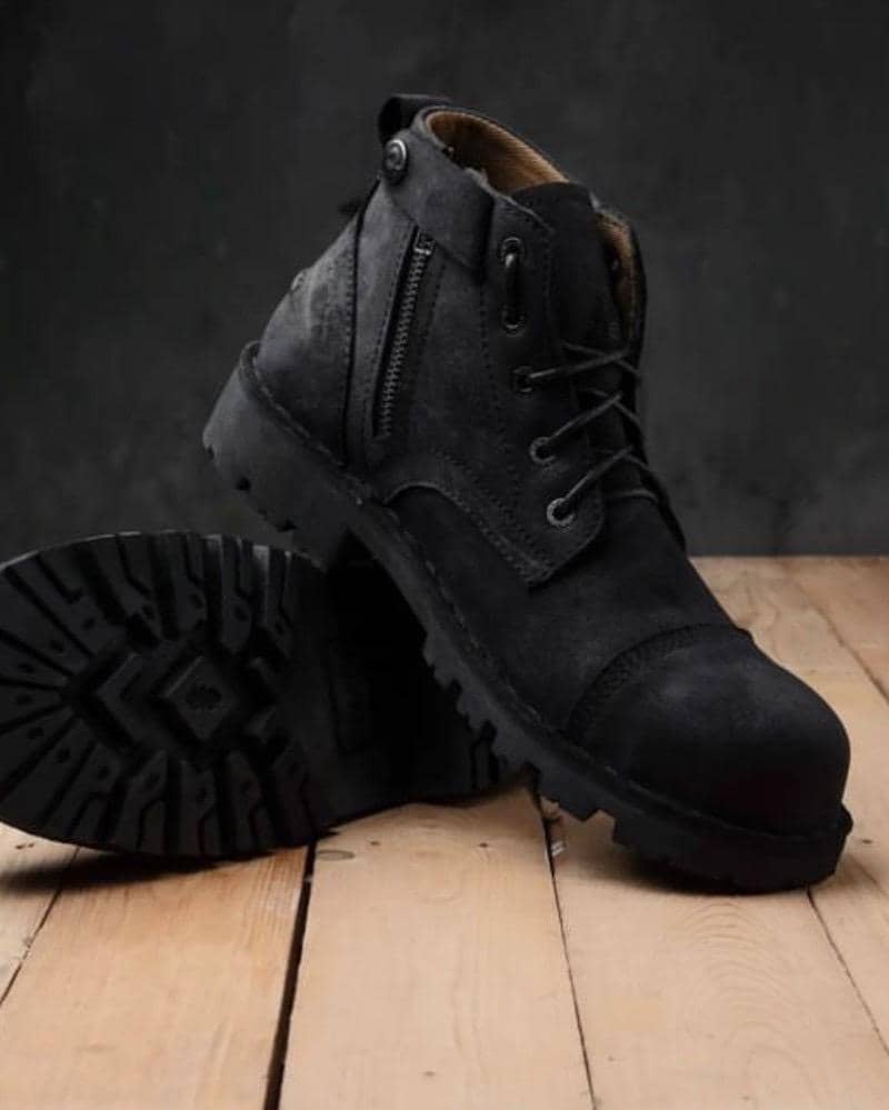 10 Rekomendasi Sepatu Boots Kulit Merek Lokal | Popmama.com