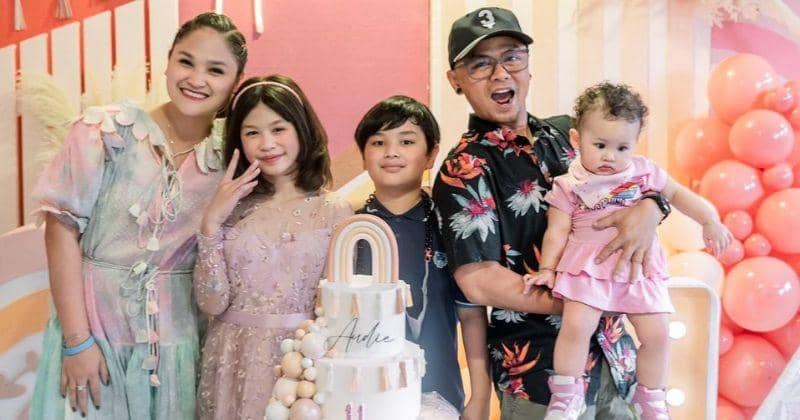 6 Fakta Keluarga Wendi Cagur, Anaknya Indigo | Popmama.com