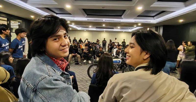 7 Fakta Kisah Cinta Dilan dan Ancika, Akhirnya Menikah | Popmama.com