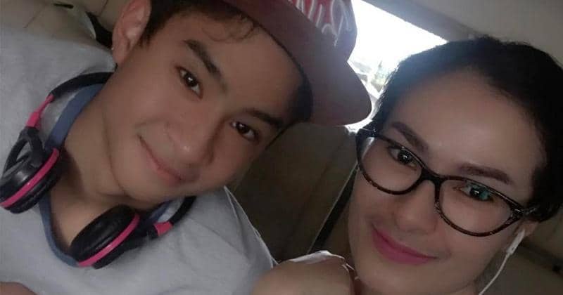 9 Foto Akrab Devano Danendra dan Iis Dahlia bak Seumuran | Popmama.com