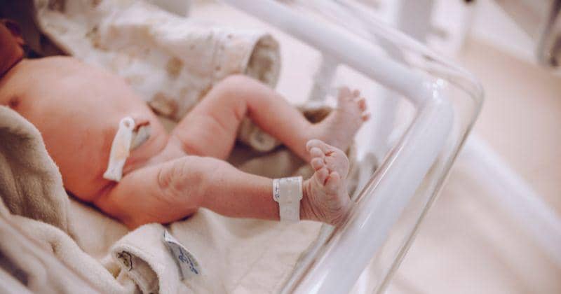 Tanda Bahaya Bayi Baru Lahir yang Harus Dibawa ke Dokter | Popmama.com