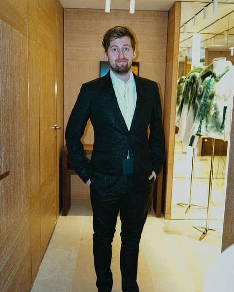 10 Fakta Keluarga Alan Walker, Jarang Diketahui Fans | Popmama.com