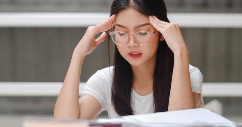 15 Makna Akhiran -Kan dan Contohnya dalam Kalimat | Popmama.com