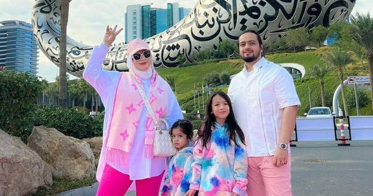 Biodata dan Profil Syech Zaki Suami Tasyi Athasyia | Popmama.com
