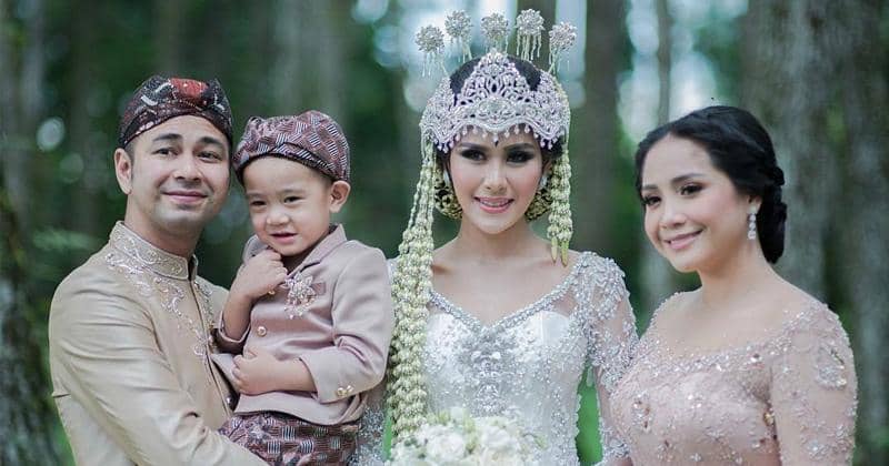 10 Foto Jadul Pernikahan Syahnaz dan Jeje Govinda | Popmama.com