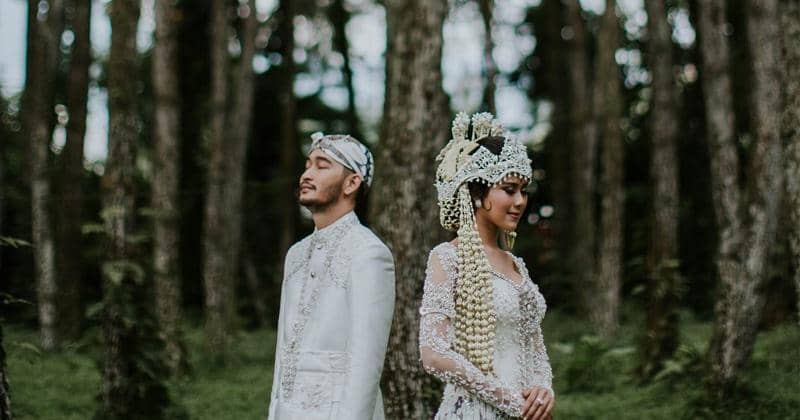 10 Foto Jadul Pernikahan Syahnaz dan Jeje Govinda | Popmama.com