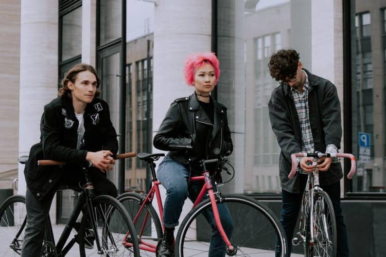 Apa Itu Kalcer dalam Bahasa Gaul? Populer di Kalangan Gen Z | Popmama.com