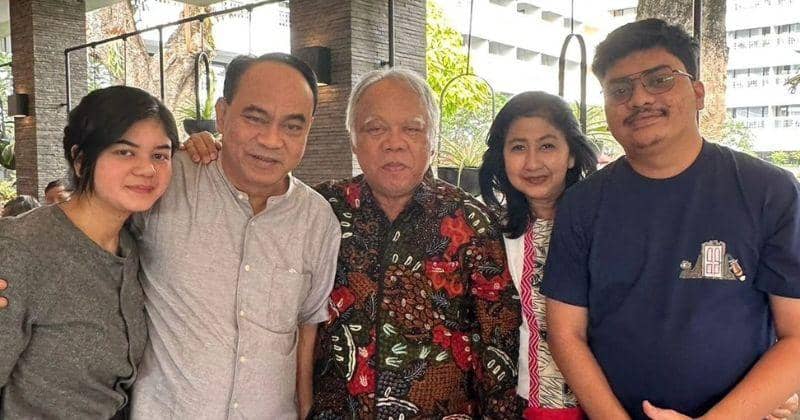 Biodata dan Profil Budi Arie Setiadi, Namanya Lagi Viral | Popmama.com