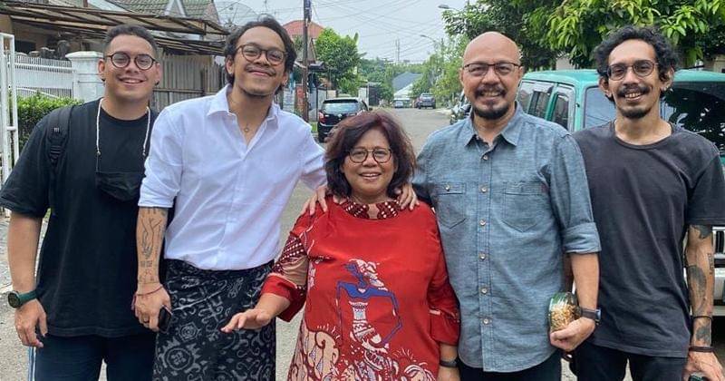 7 Fakta Keluarga Marlo Ernesto Anak Andy F Noya | Popmama.com