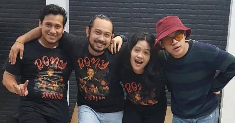 7 Fakta Keluarga Rony Parulian Indonesian Idol | Popmama.com