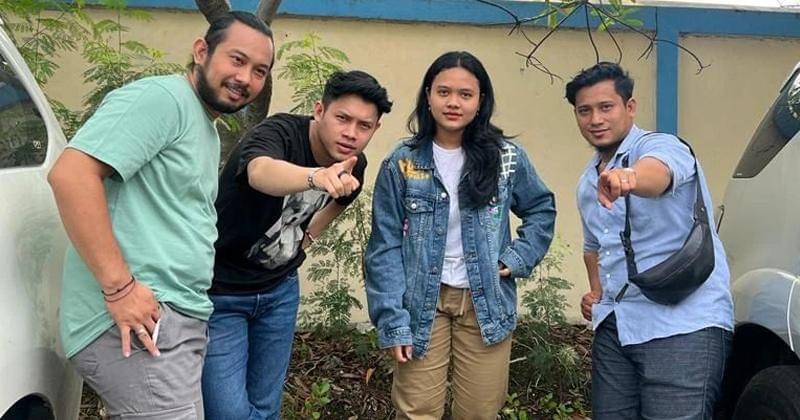 7 Fakta Keluarga Rony Parulian Indonesian Idol | Popmama.com