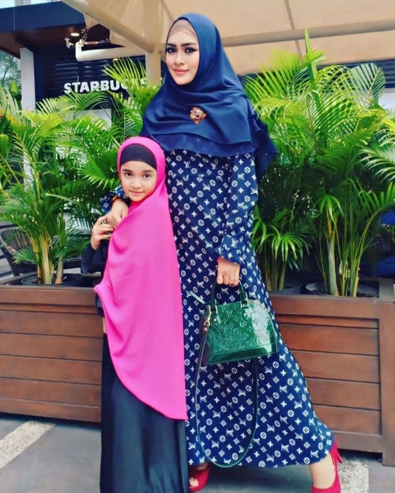 7 Fakta Keluarga Zeda Salim, Mantan Istri Habib Ali Jindan | Popmama.com