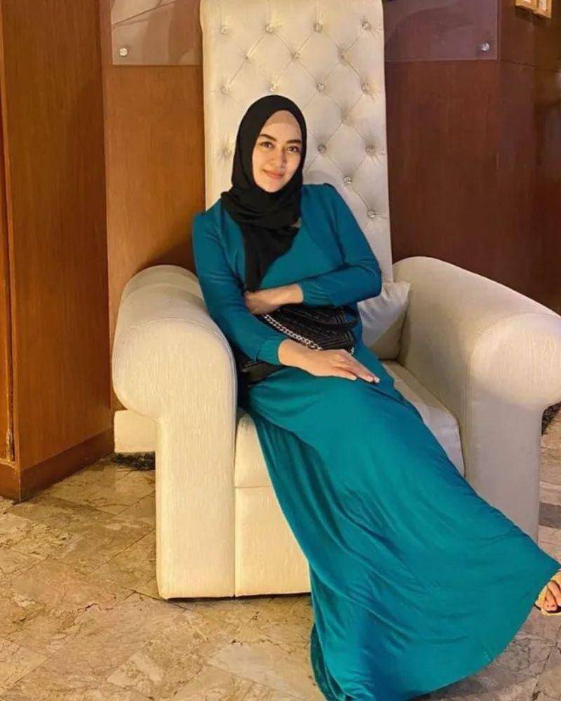 7 Fakta Keluarga Zeda Salim, Mantan Istri Habib Ali Jindan | Popmama.com