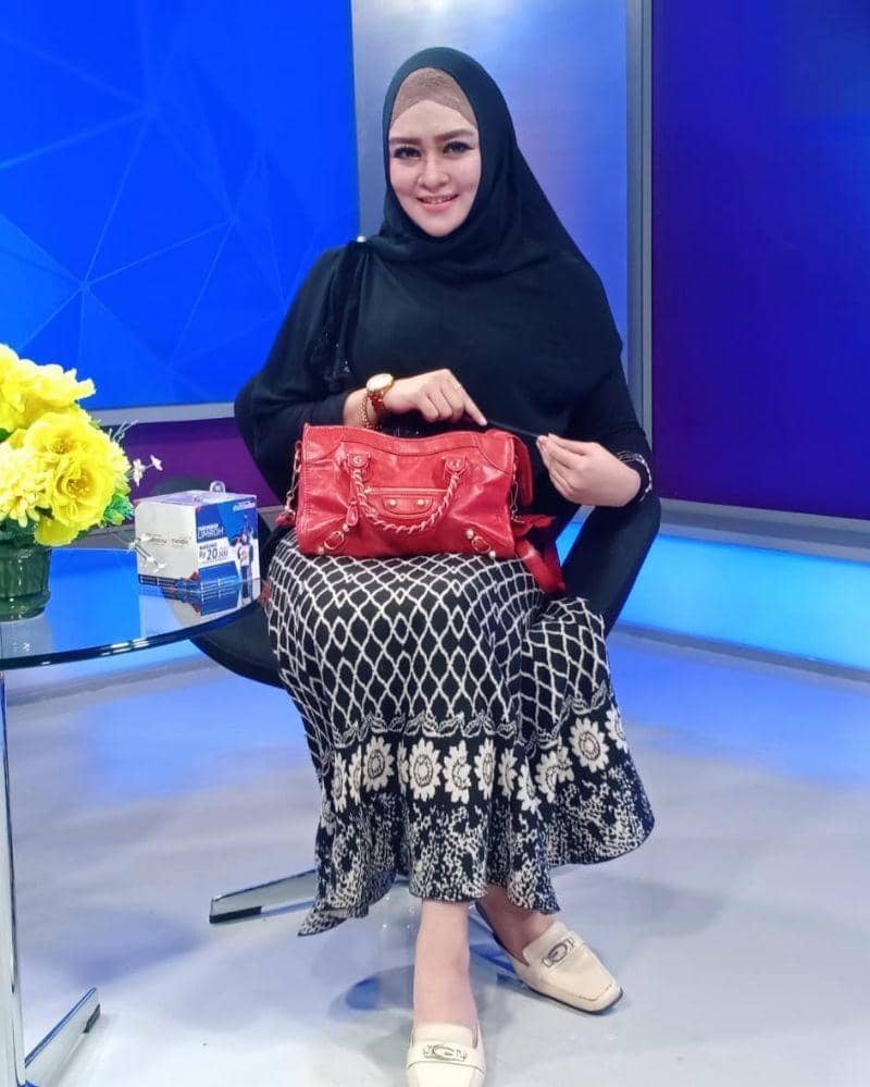 7 Fakta Keluarga Zeda Salim, Mantan Istri Habib Ali Jindan | Popmama.com
