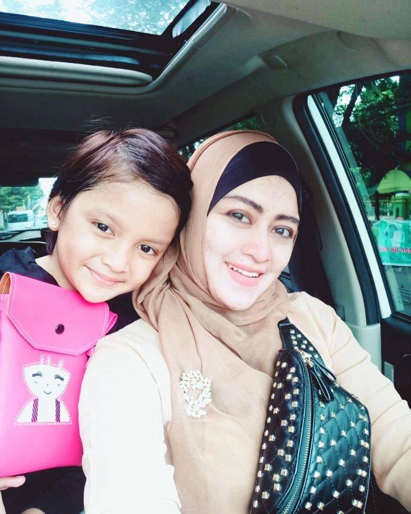 7 Fakta Keluarga Zeda Salim, Mantan Istri Habib Ali Jindan | Popmama.com