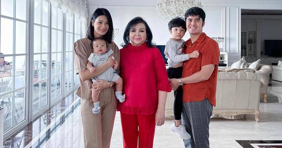 9 Fakta Keluarga Pendeta Gideon Simanjuntak, Suami Amanda | Popmama.com