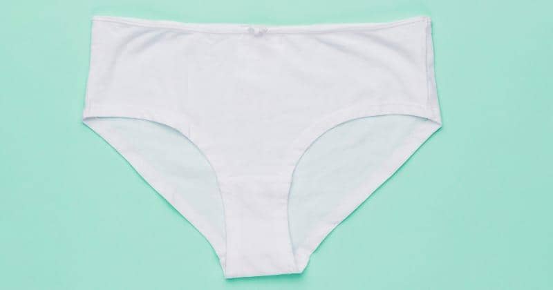 6 Penyebab Celana Dalam Perempuan Sering Bolong & Noda Putih | Popmama.com