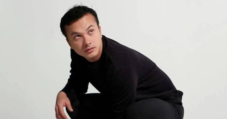 7 Fakta Keluarga Nicholas Saputra yang Jarang Diketahui | Popmama.com