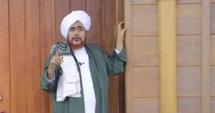 7 Fakta Keluarga Habib Umar bin Hafidz, Suami Ummu Salim | Popmama.com