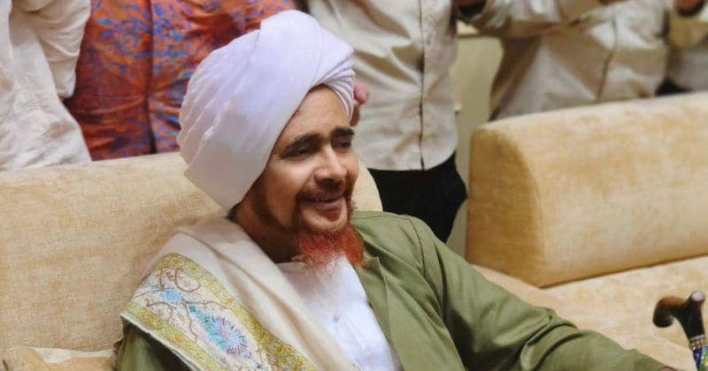 7 Fakta Keluarga Habib Umar bin Hafidz, Suami Ummu Salim | Popmama.com