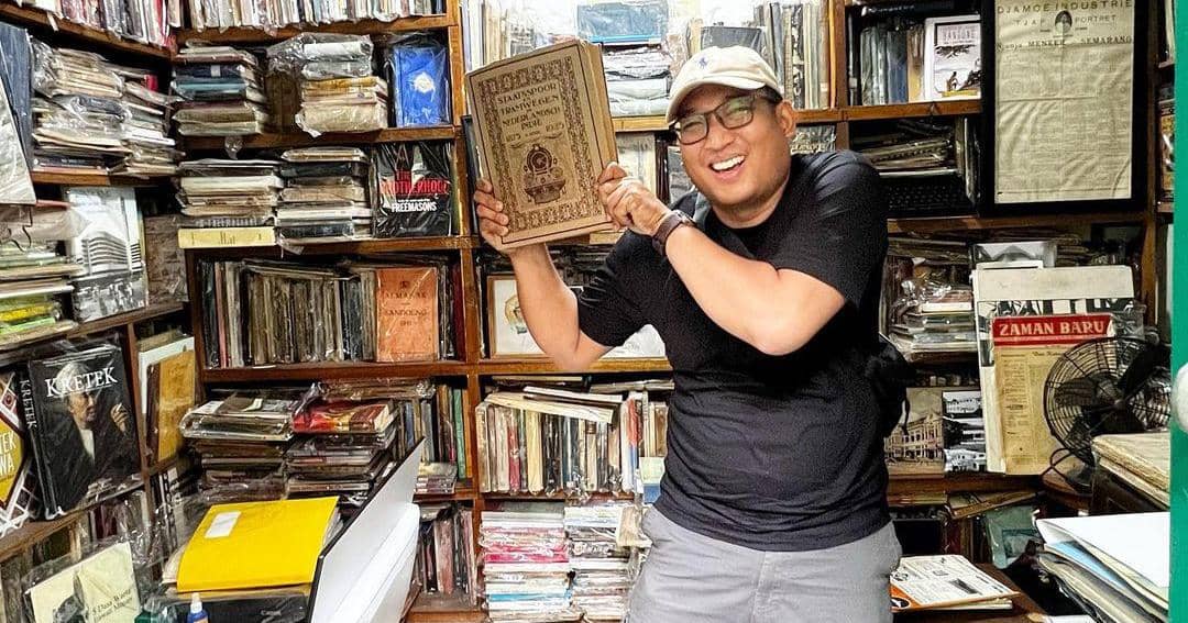 7 Fakta Keluarga Om Hao, Sejarawan Kisah Tanah Jawa | Popmama.com