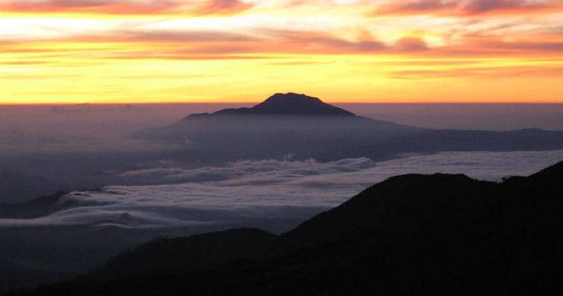 15 Tempat Wisata Dieng yang Menawarkan Keindahan Alam | Popmama.com