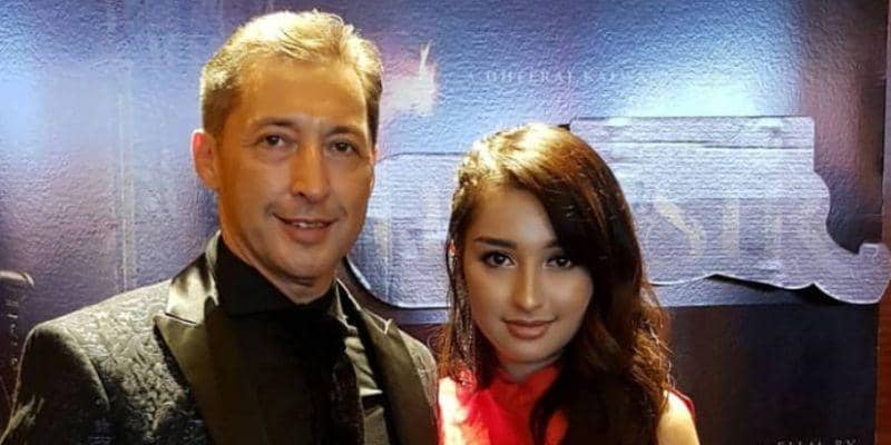 7 Fakta Keluarga Jennifer Coppen, Papanya Penyanyi Dangdut | Popmama.com