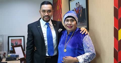 8 Fakta Keluarga Ahmad Sahroni, Tak Mengenal Sosok Papanya | Popmama.com