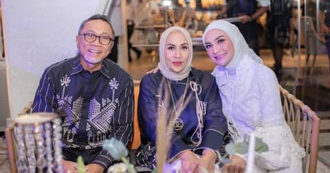 9 Fakta Keluarga Putri Zulkifli Hasan, Anak Politisi PAN | Popmama.com