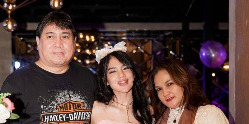 Apa Davina Karamoy Adik dari Angel Karamoy? | Popmama.com