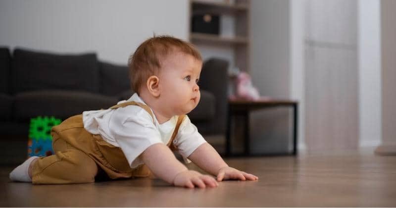 10 Cara Stimulasi agar Bayi Cepat Duduk dan Merangkak | Popmama.com